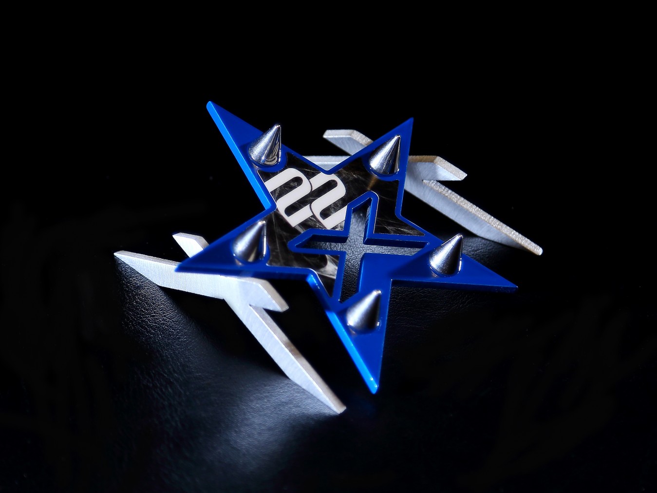 Spike Pads vs Stomp pads - x22 Snowboarding